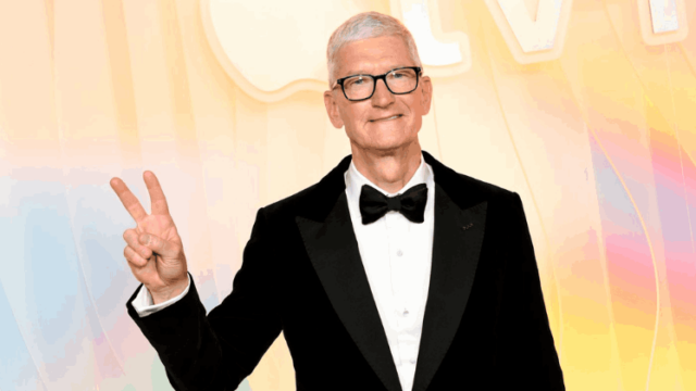 Apple chief Tim Cook backs Nike turnaround as company presses ahead ...